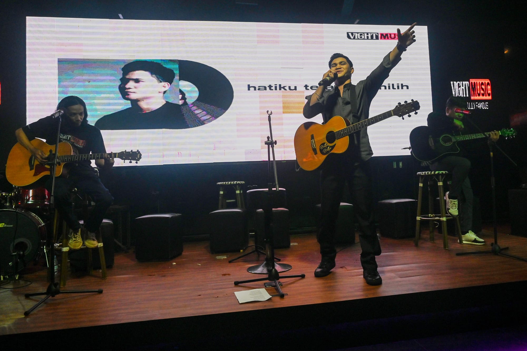 Cara Pemilik Kafe Siasati Aturan Royalti Musik